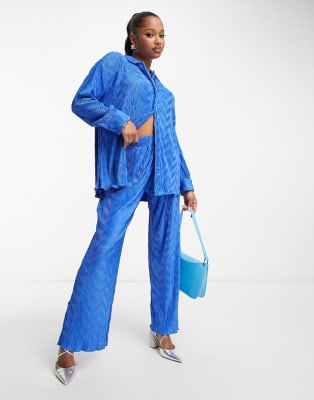 4th & Reckless Petite plisse shirt and wide leg pants set in electric ...