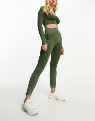 ASOS 4505 - Ensemble sans coutures avec legging froncé et top à manches longues - Kaki délavé | ASOS