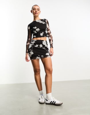 ASOS DESIGN - Mini-jupe d'ensemble taille basse en tulle à imprimé fleuri - Marron | ASOS