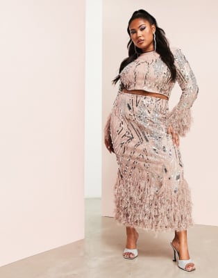 ASOS LUXE Curve - Ensemble avec crop top ornementé et jupe mi-longue en plumes synthétiques | ASOS