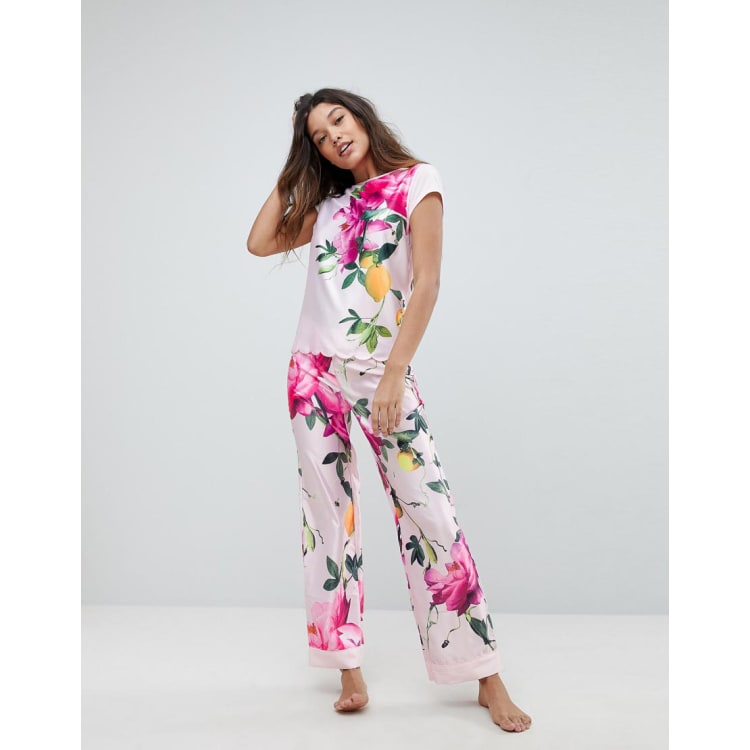 B By Ted Baker Pyjama Set mit Zitrusbluten Motiv ASOS