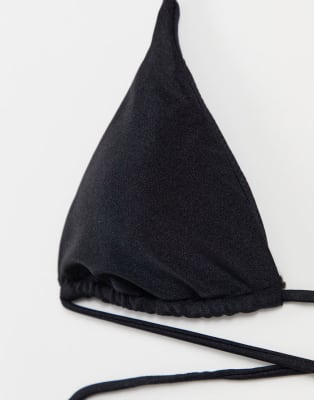 Bershka – Kombiteil aus Bikinioberteil im Wickeldesign und Bikinihose in Schwarz | ASOS