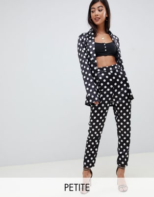Boohoo Petite - Ensemble avec blazer et pantalon en satin à pois | ASOS