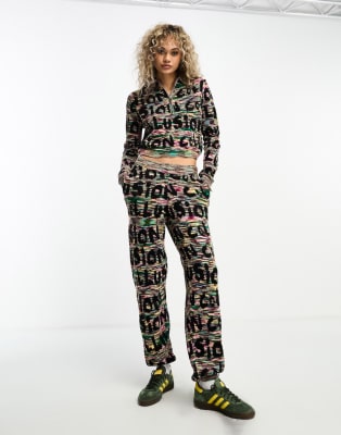 COLLUSION - Ensemble avec pull et pantalon de jogging en maille griffée ...