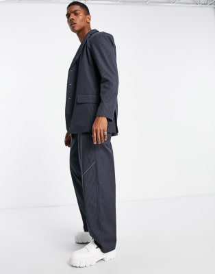 Conjunto azul marino de pantalones de corte recto y americana ...