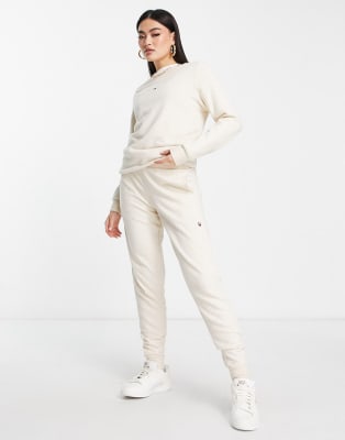 Conjunto color avena de estar por casa de Tommy Hilfiger | ASOS