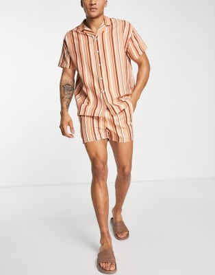 Conjunto playero a rayas marrones y color crema de South Beach | ASOS