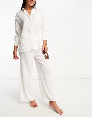 Conjunto playero blanco plisado y texturizado de The Frolic | ASOS