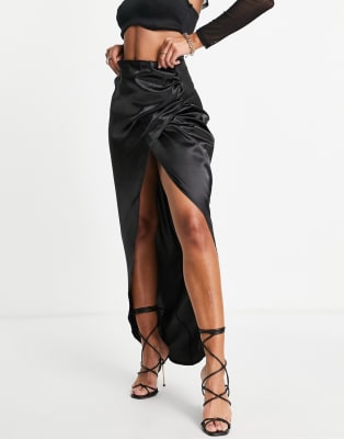 First Distraction – The Label – Svart set i satin | ASOS