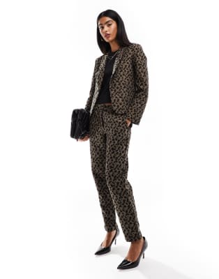 French Connection – Elegantes Set aus Jacquard mit Animalprint | ASOS
