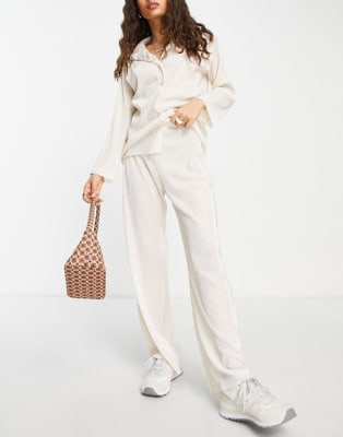 Miss Selfridge petite plisse set in cream | ASOS