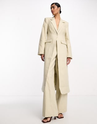 NA-KD x Josefine HJ - Ensemble avec pantalon et blazer long structuré | ASOS