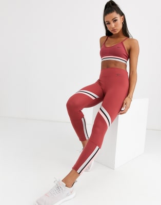 Nike – Training – Rosa set med kantband | ASOS
