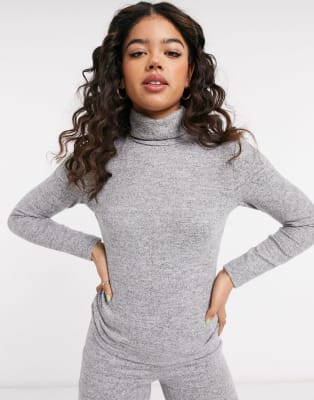 Pieces set in gray | ASOS