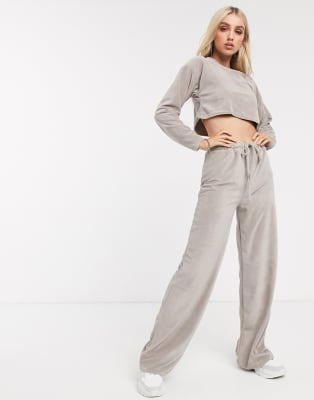 PrettyLittleThing – Grått set i sammet | ASOS