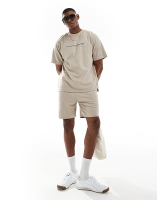 Pull&Bear – Beigt set med texttryck | ASOS