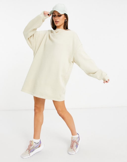 Reebok set in beige | ASOS