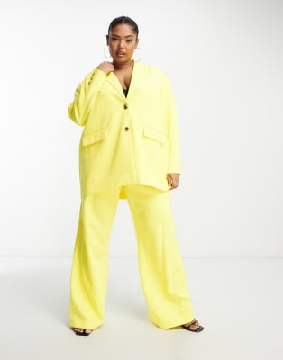 Something New Curve x Madeleine Pedersen - Ensemble habillé avec blazer oversize et pantalon | ASOS