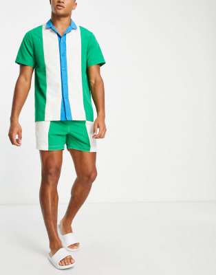 South Beach - Ensemble de plage à effet color block avec chemise et short - Vert, bleu et blanc ...