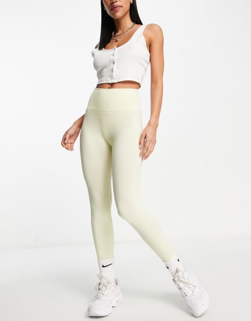 Stradivarius Ensemble Sans Coutures Avec Débardeur Court Et Legging
