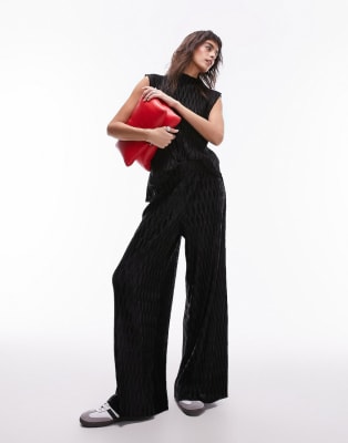 Topshop – Hochwertiges Plissee-Set in Schwarz | ASOS