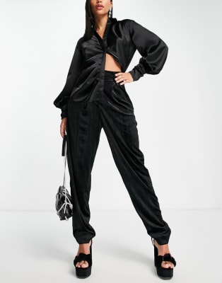 Vero Moda - Elegant pak van fluweel in zwart | ASOS