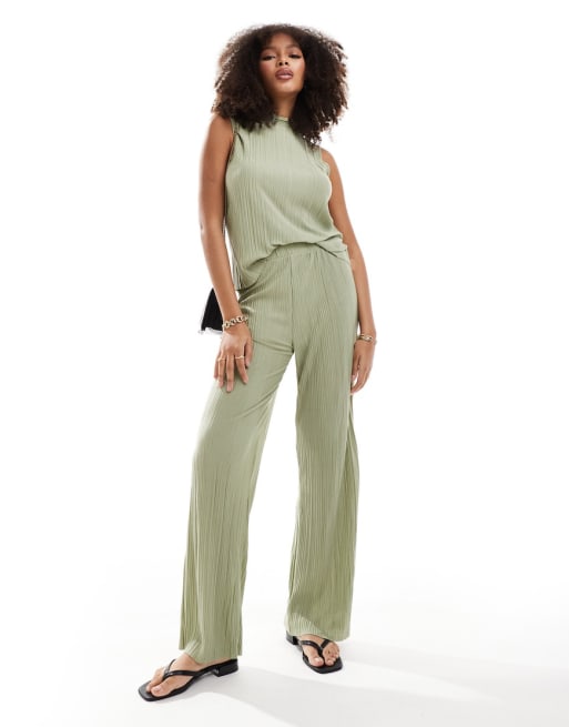 Vero Moda - Ensemble avec pantalon ample et top plissé sans manches - Kaki | ASOS