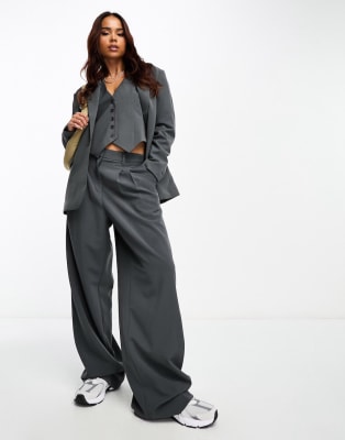 Vero Moda - Mix and Match - Tailleur 4 pièces - Gris | ASOS