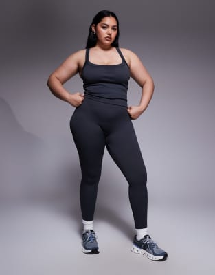 4505 Curve sculpting seamless gym set in flint gray | ASOS
