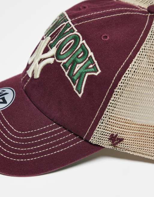 47 Brand NY Yankees script clean up trucker cap in burgundy | ASOS
