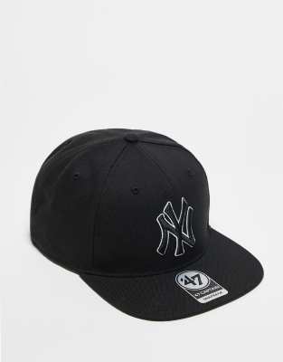 47 Brand NY Yankees straight peak fitted cap in black | ASOS