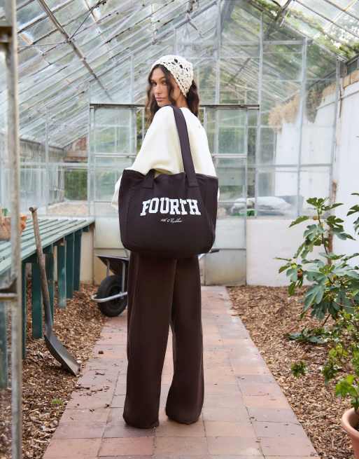 4th & Reckless 'fourth' logo tote bag in chocolate | ASOS