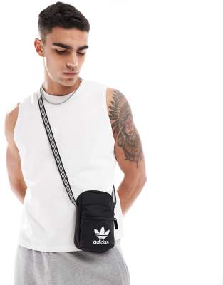 adidas Originals - Adicolor - Borsetta a tracolla nera e bianca | ASOS