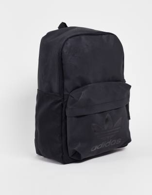 adidas Originals adicolor logo backpack in black | ASOS