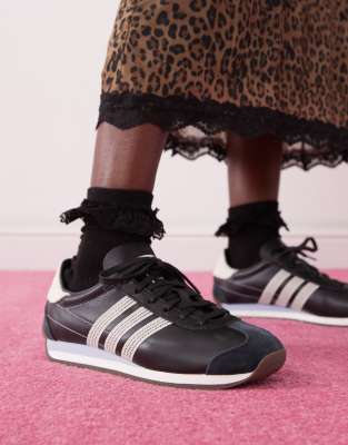 adidas Originals Country OG sneakers in black and white | ASOS