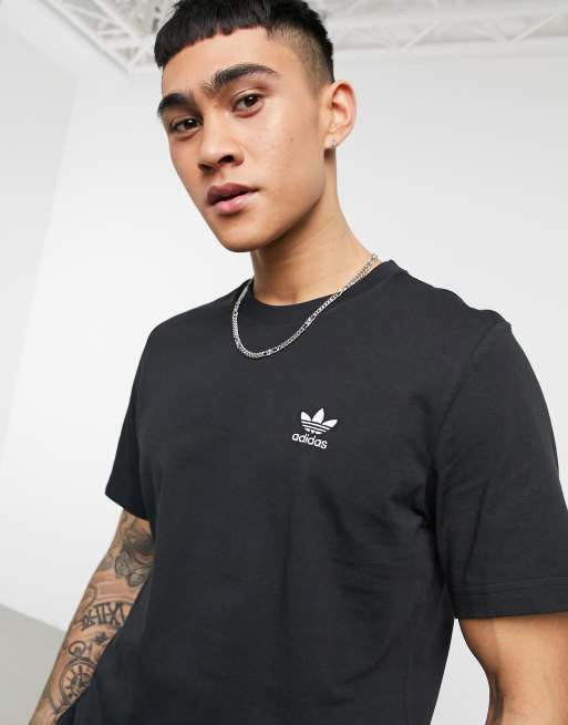 Adidas Originals Essentials T Shirt Con Logo Piccolo Colore Nero