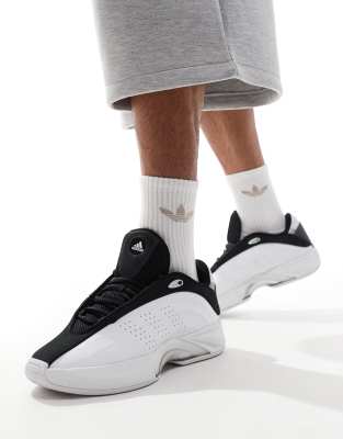 adidas Originals - IIInfinity 130 - Sneakers in wit en zwart | ASOS