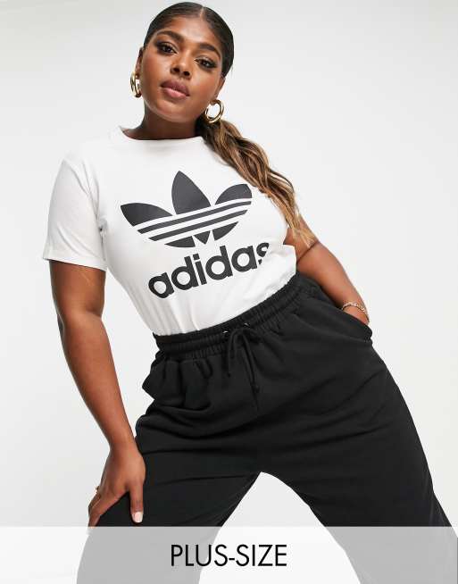 adidas Originals Plus – adicolor – Vit t-shirt med stor logga | ASOS
