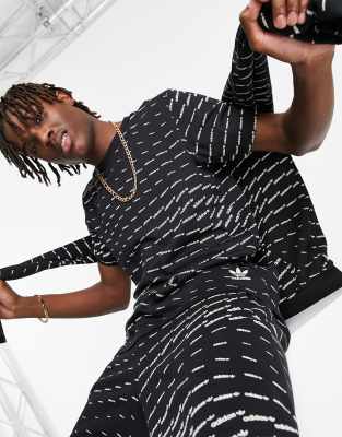 adidas Originals repeat logo T-shirt in black | ASOS