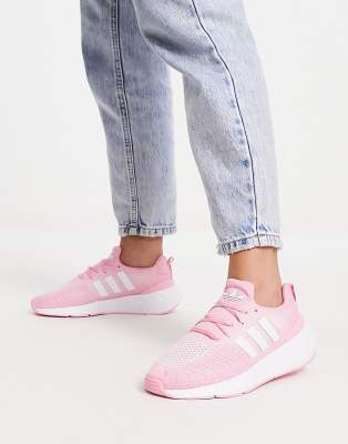adidas Originals – Swift Run 22 – Laufsneaker in Rosa | ASOS