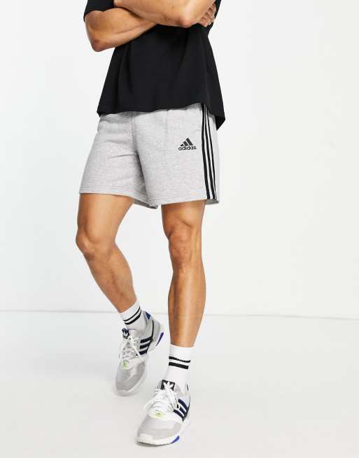 Adidas Sportswear Essential Pantaloncini Grigi Con 3 Strisce Asos