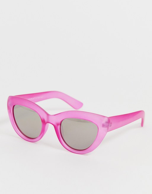 AJ Morgan cat eye sunglasses in transparent pink | ASOS