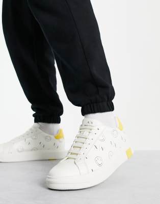 Armani Exchange x Smiley Face – Sneaker in Weiß | ASOS