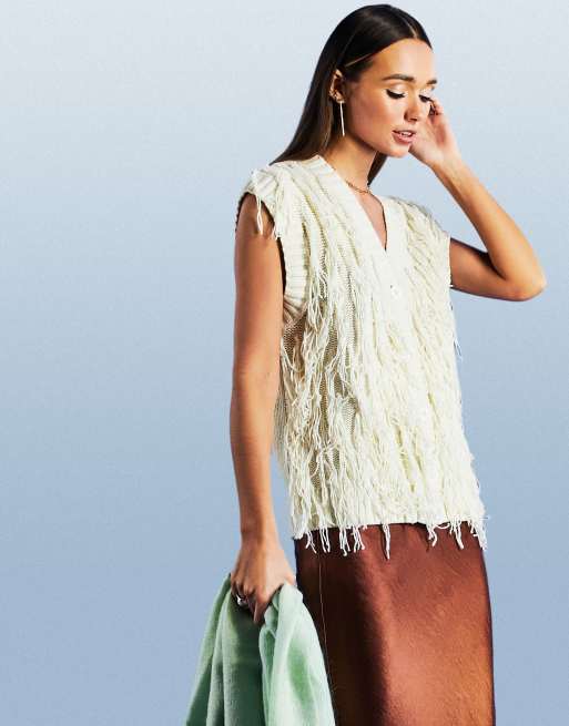 Asos Design Ärmellose Strickjacke In Cremeweiß Mit Quastenbesatz Asos