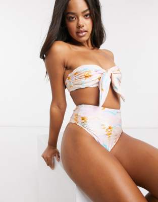 ASOS DESIGN – Bikinihose mit hohem Beinausschnitt, hoher Taille und Hawaiimuster | ASOS