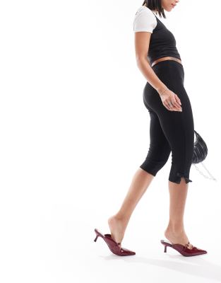 ASOS DESIGN capri leggings with bow detail in black | ASOS