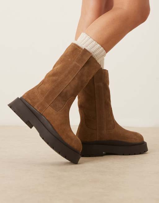 ASOS DESIGN Coast chunky pull on boots in tan suede with shearling ...