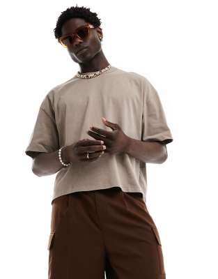 ASOS DESIGN cropped oversized t-shirt in heavyweight 220gsm washed ...