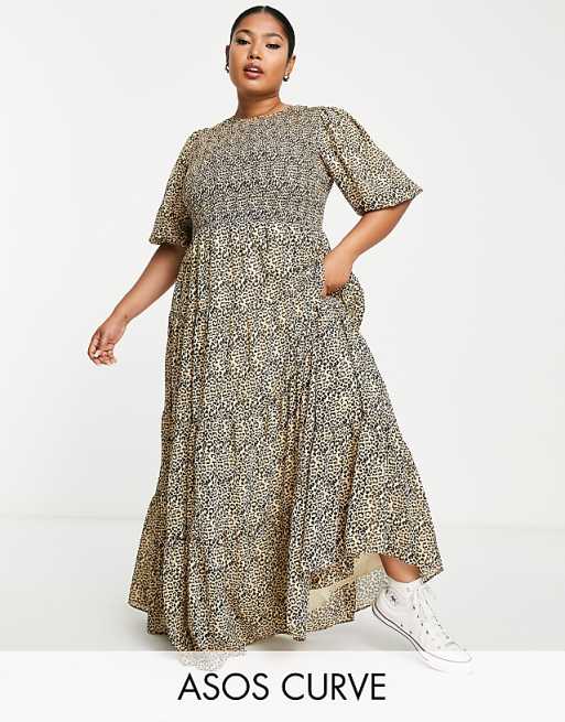 ASOS DESIGN Curve – Gerafftes, gestuftes Maxikleid mit Tierfellmuster ... ASOS DESIGN Curve – Gerafftes, gestuftes Maxikleid mit Tierfellmuster ...