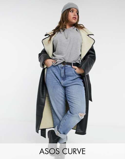 Asos Design Curve Manteau Long Ceinturé En Imitation Cuir Noir Et